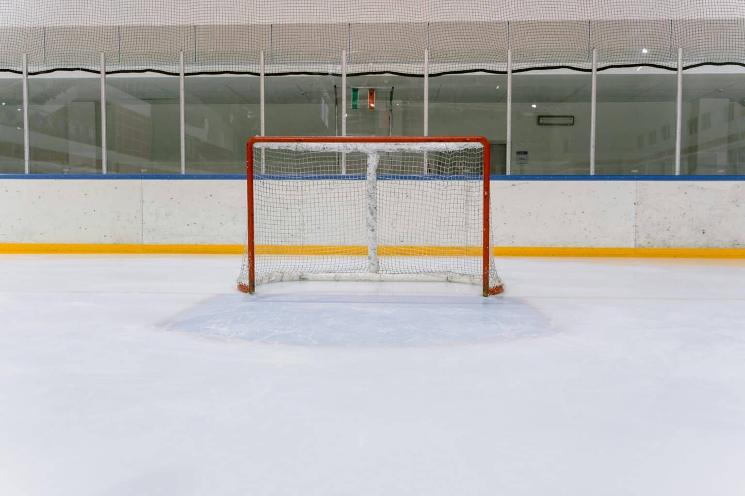 Hockey Net Dimensions: Official Sizes for Ice & Field Hockey